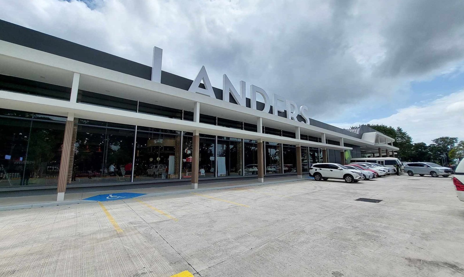 Landers Superstore Opens its 11th Store in Bacolod and the Biggest in ...